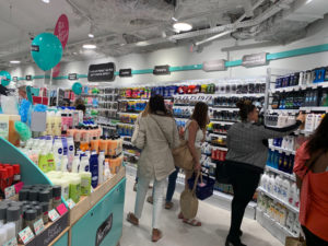 Découvrez Normal, la nouvelle enseigne "petits prix" qui débarque en ...