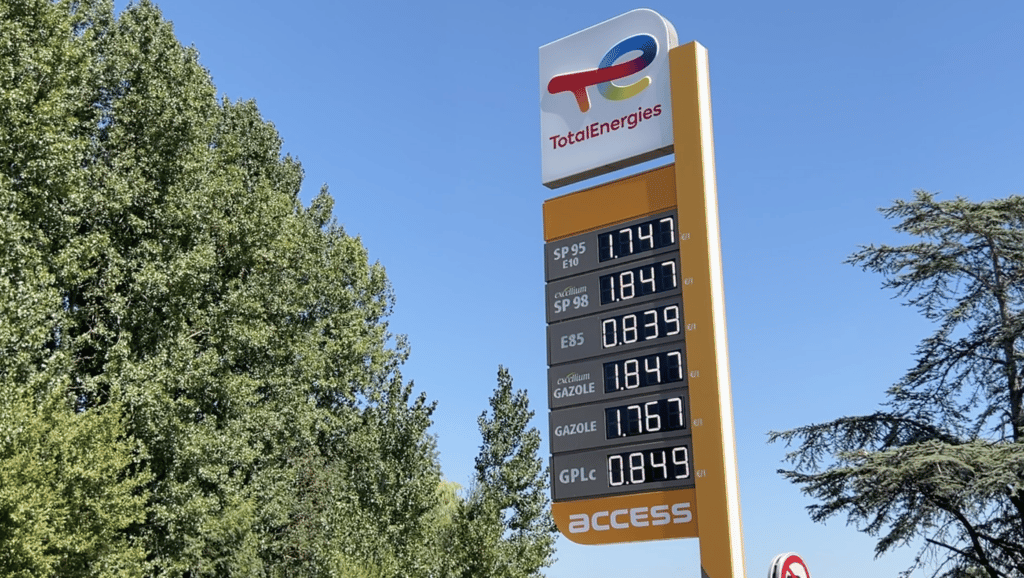 Prix des carburants : Total va-t-il ridiculiser les hypers ? - Olivier ...