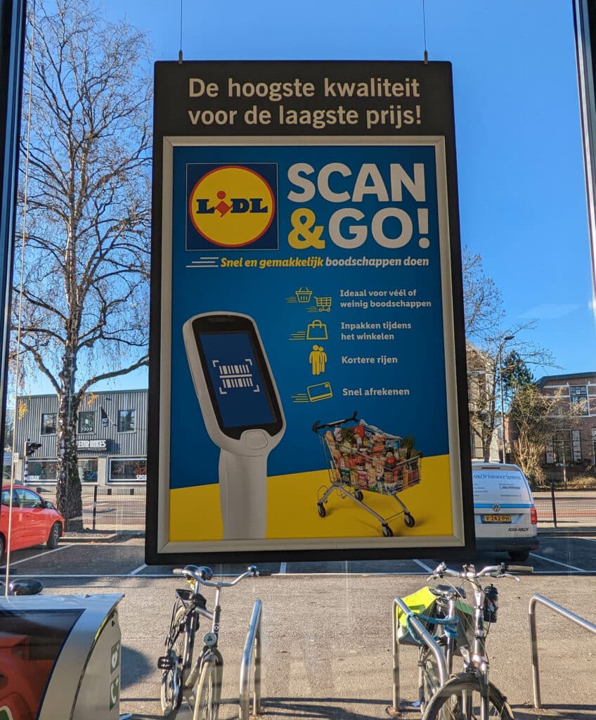 Encaissement : après le self-checkout, Lidl teste le self-scanning ...